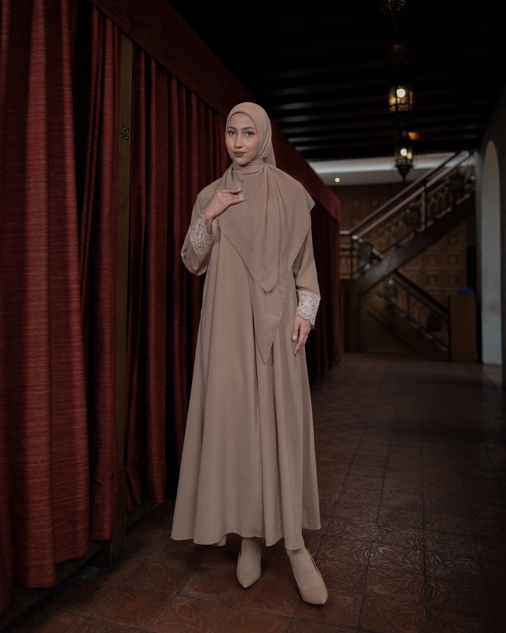 Meena Lace Abaya Cream